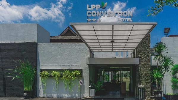 32 Hotel Bintang 3 Di Jogja Ada Kolam Renang Harga Murah